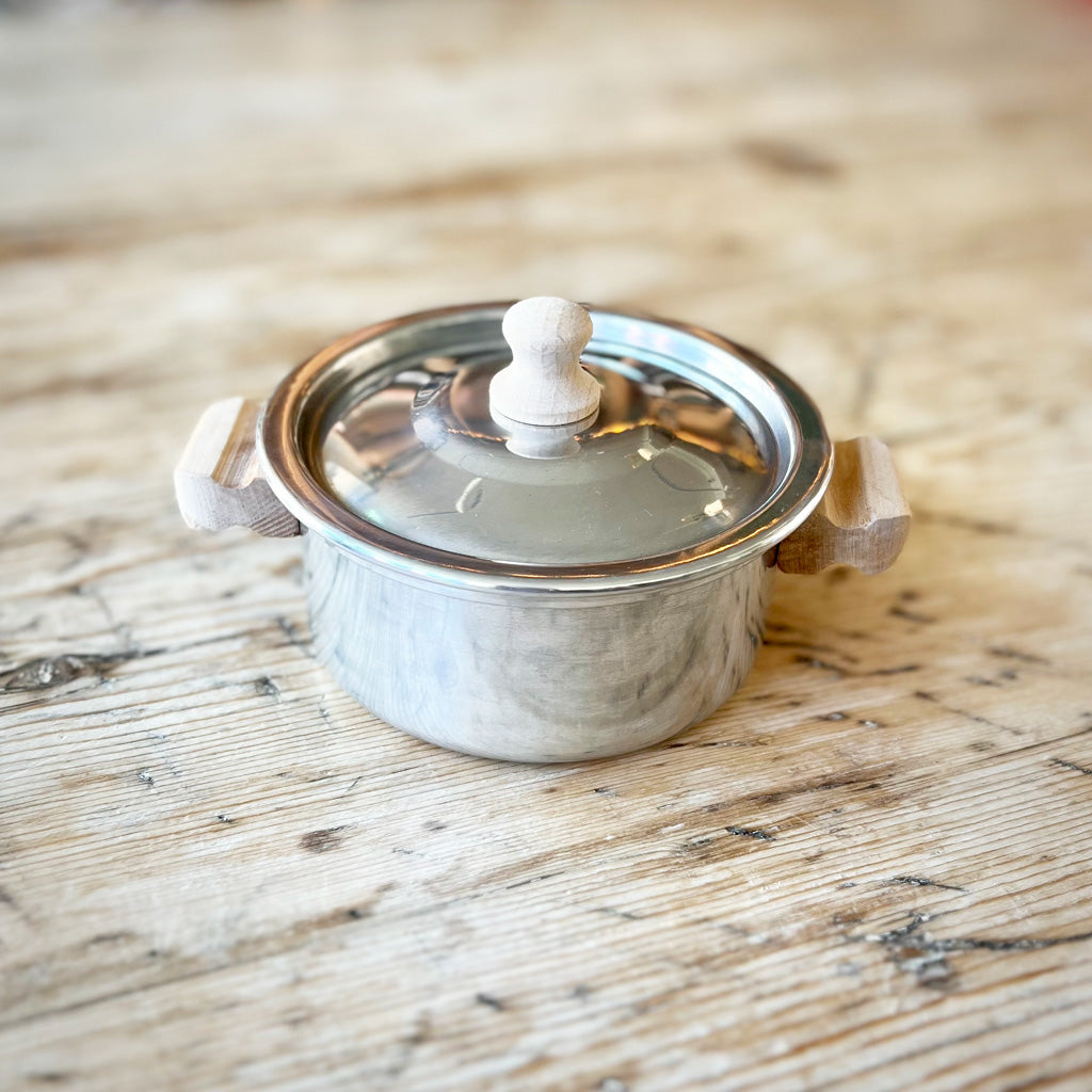 Pot with Lid – The Little Wooden Peg